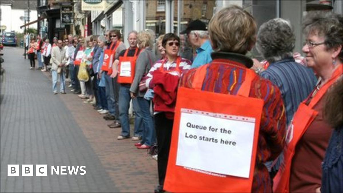 Queue campaign to save Broseley's loo - BBC News