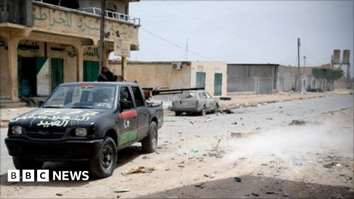 Libya conflict: Gaddafi attack intensifies in Misrata - BBC News