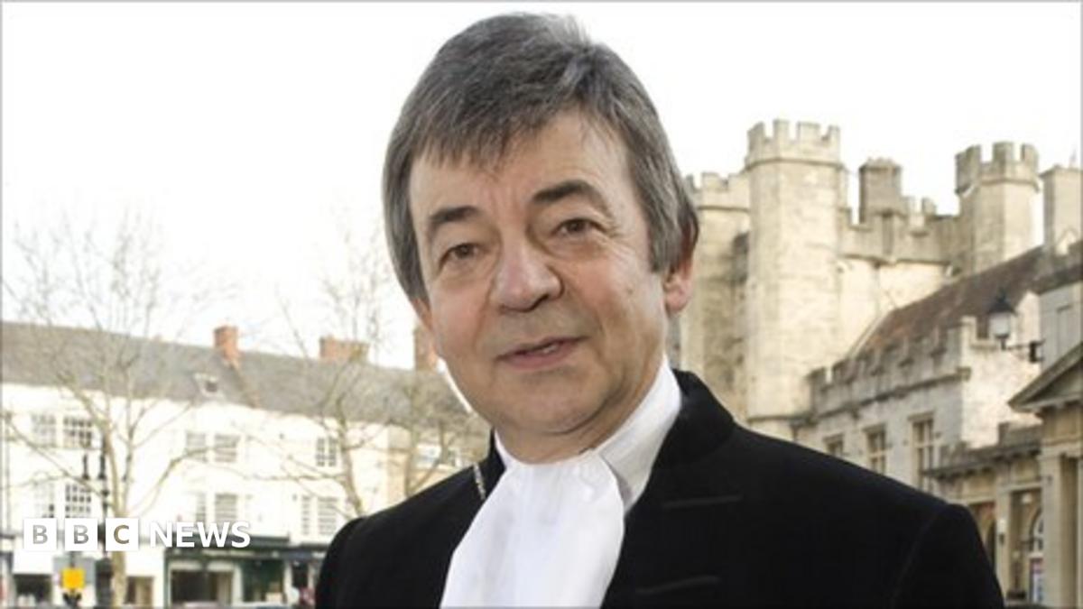 Jamie Cullum's father is High Sheriff of Somerset - BBC News