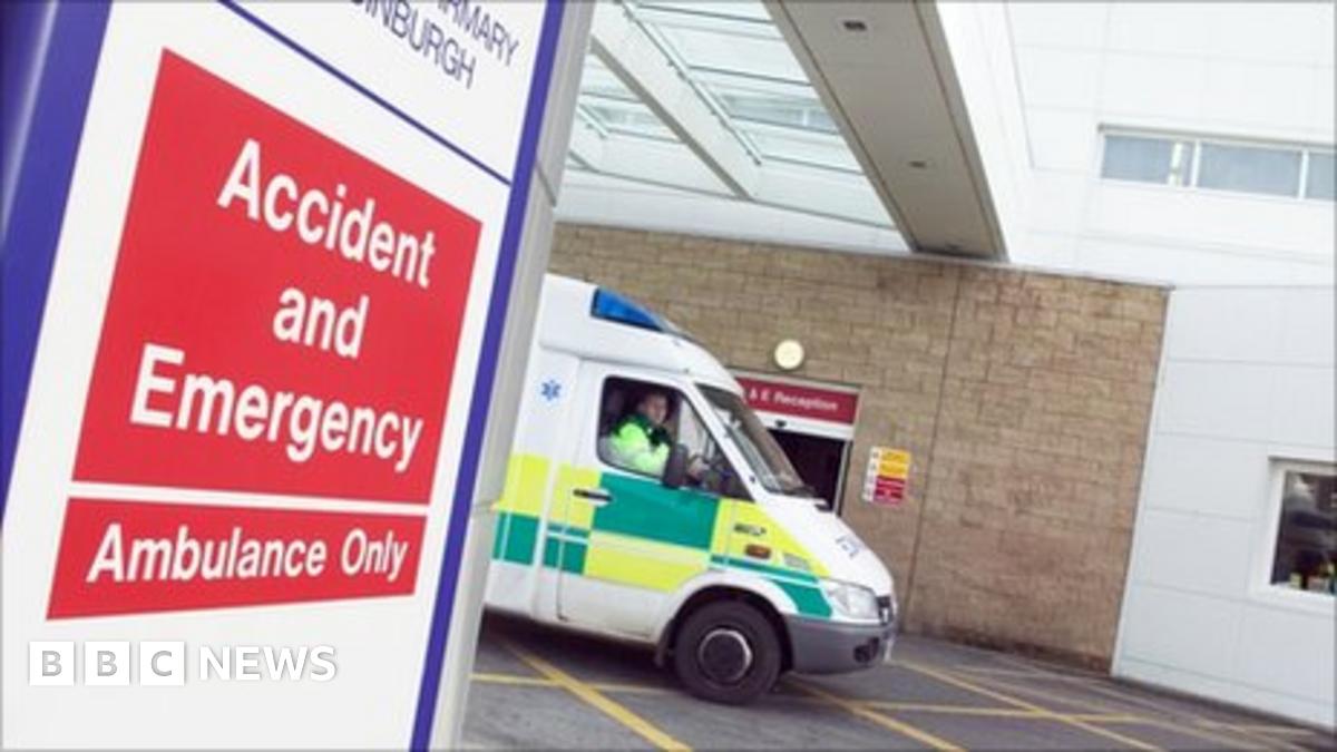 South Central Ambulance trust £30m cuts talks extended - BBC News