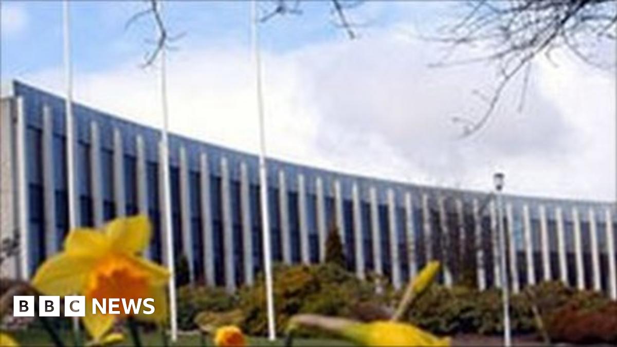 Clatt and Logie Coldstone schools to be reprieved - BBC News