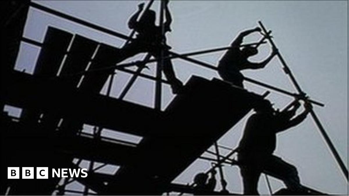 Construction Employers Federation decry fall in NI jobs - BBC News