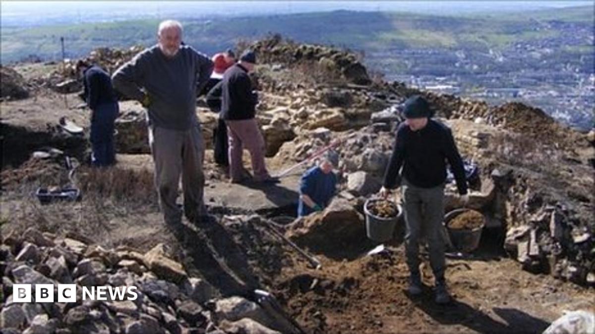 Tameside castle was built to keep 'Scots from Cheshire' - BBC News