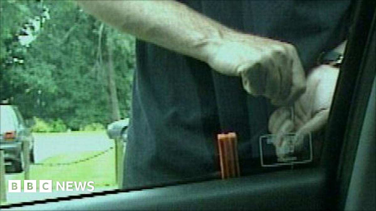 Arrests made in Kent car crime swoop - BBC News