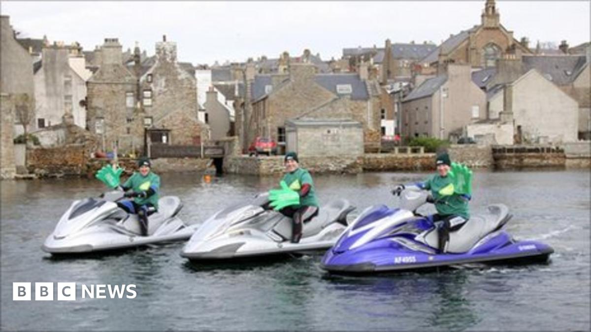 Scots prepare for Monaco jet ski challenge - BBC News