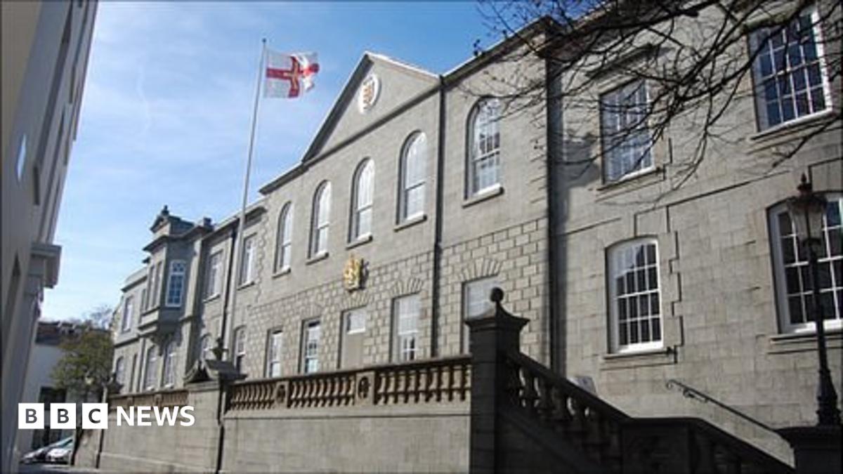 Guernsey's housing law is extended to 2013 - BBC News