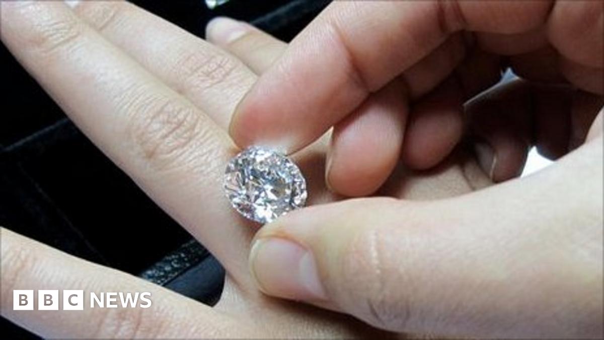 At the heart of Russia's diamond industry - BBC News