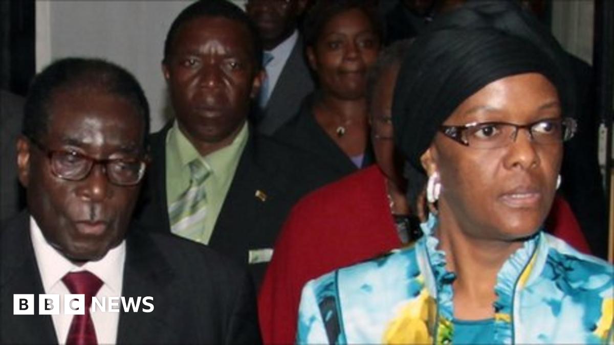 Mugabe in Rome for beatification of Pope John Paul II - BBC News