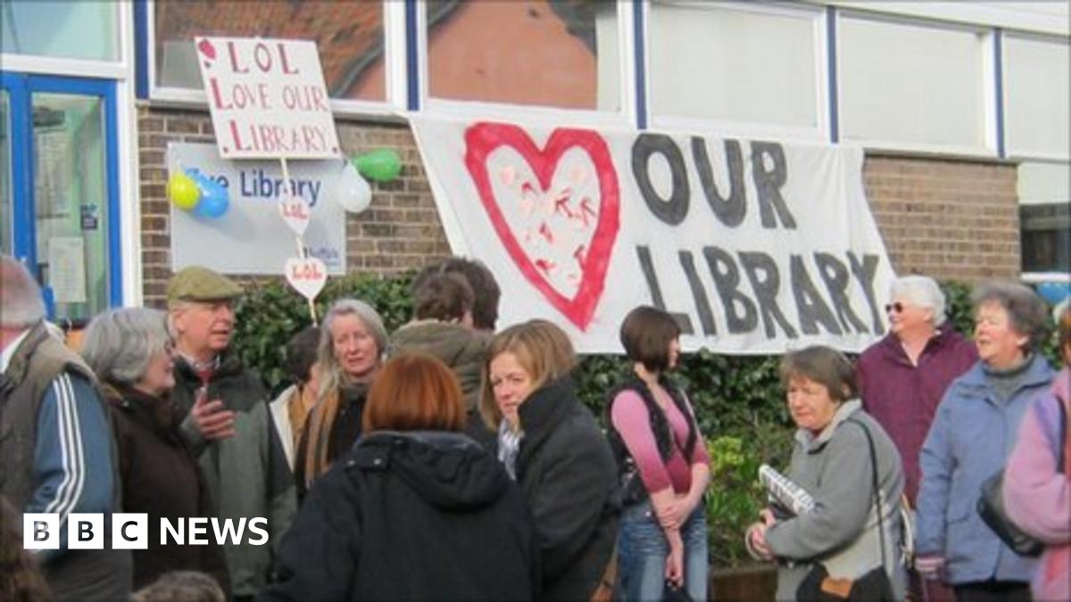 Suffolk libraries could remain open under new proposals - BBC News