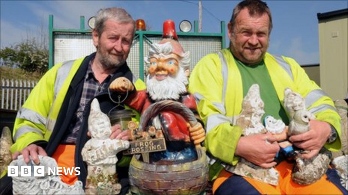 Pembrokeshire funeral gnomes removal 'a tall story' - BBC News