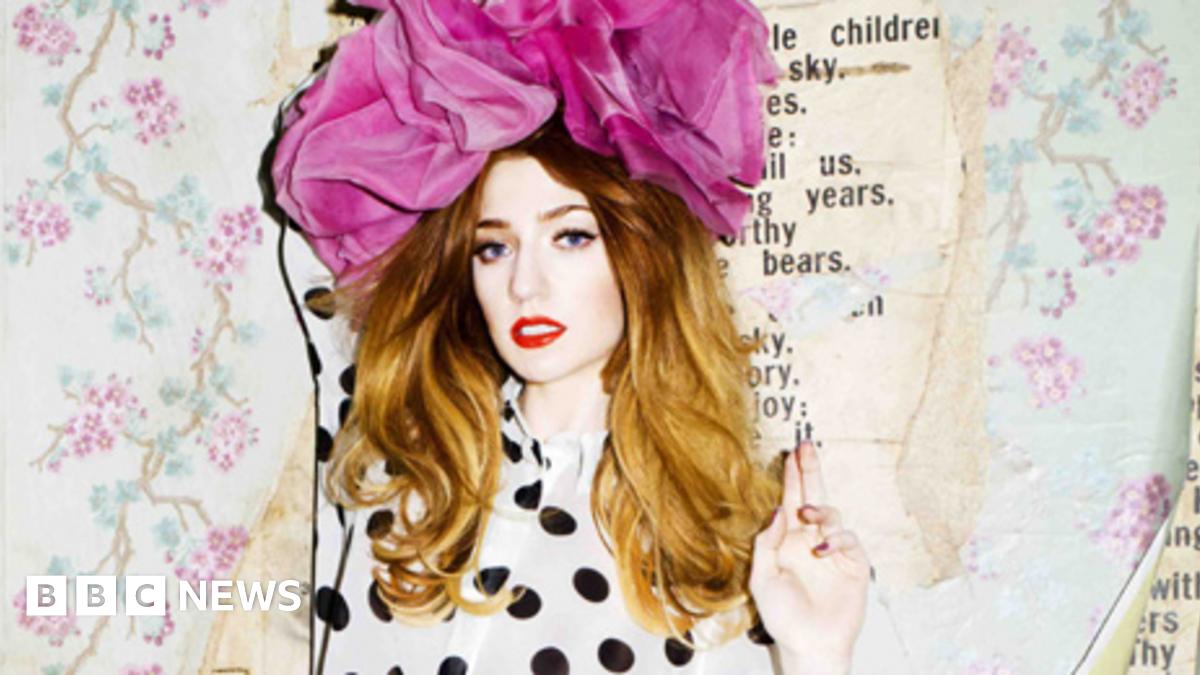 Girls Aloud singer Nicola Roberts to release debut LP - BBC News