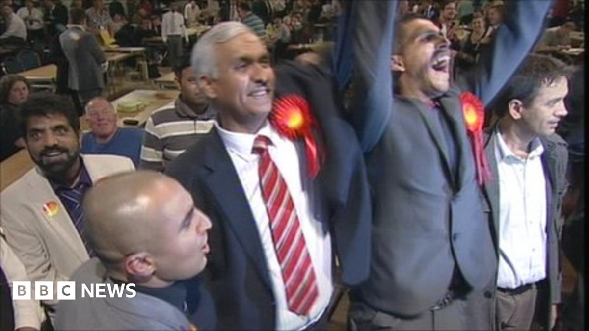 Labour wins Stoke-on-Trent City Council control - BBC News