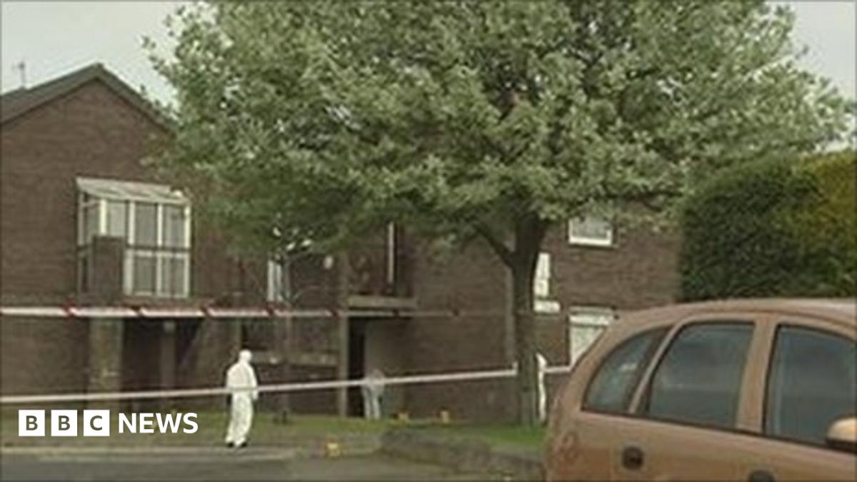 Four arrested over Kilkeel murder - BBC News