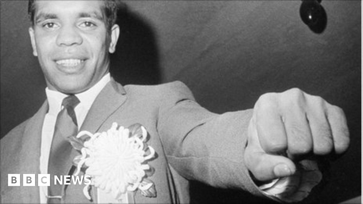 Australia: Aboriginal boxer Lionel Rose dies - BBC News
