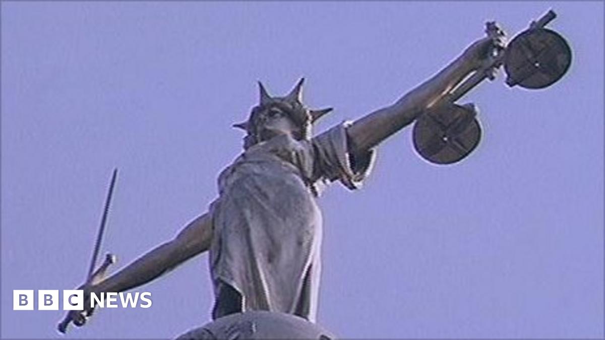 Norwich man David Cawston remanded on airgun charges - BBC News