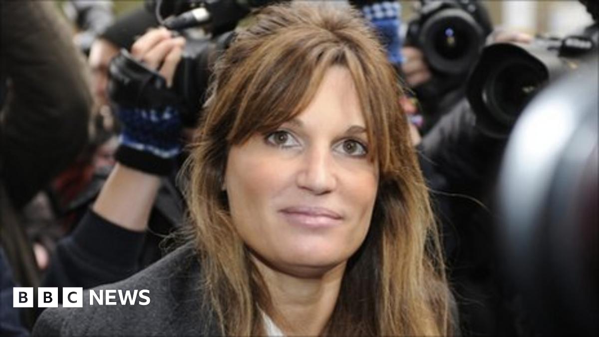 How Twitter put the focus on super-injunctions - BBC News