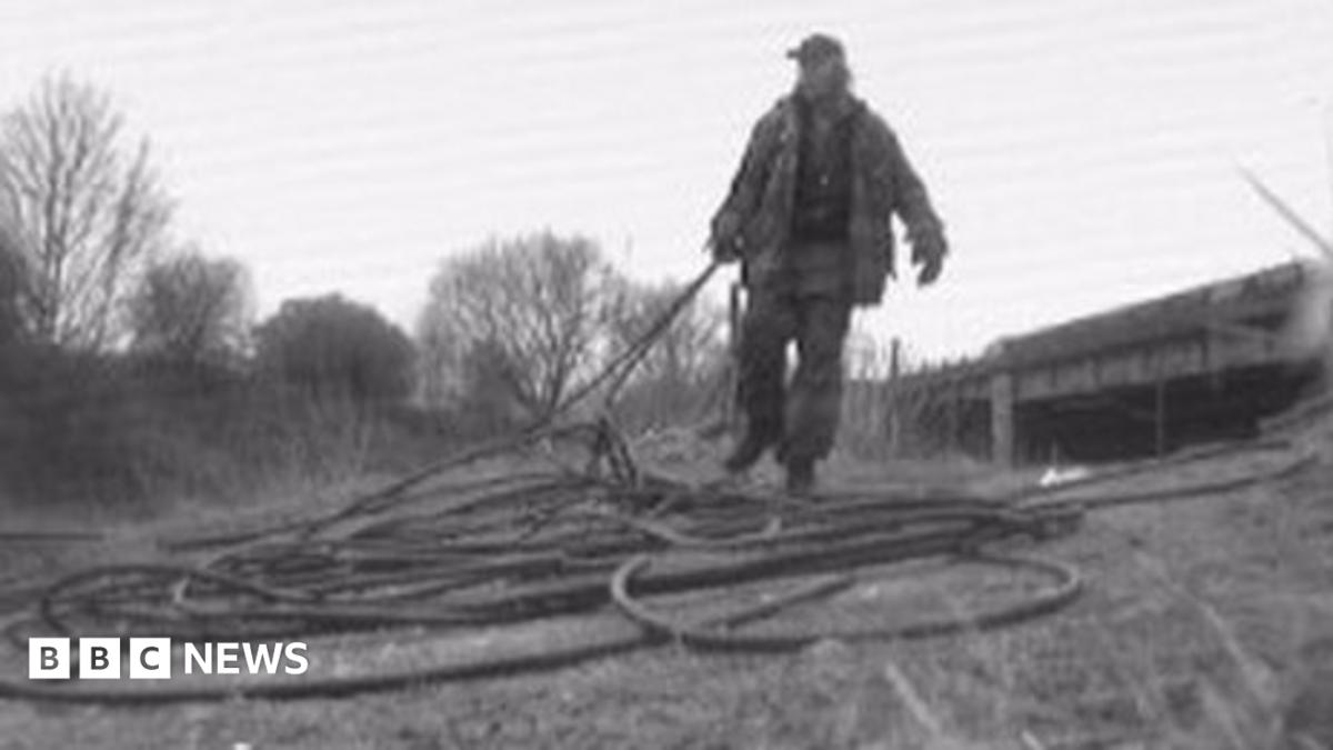 Cable theft in East Midlands costs more than £200,000 - BBC News
