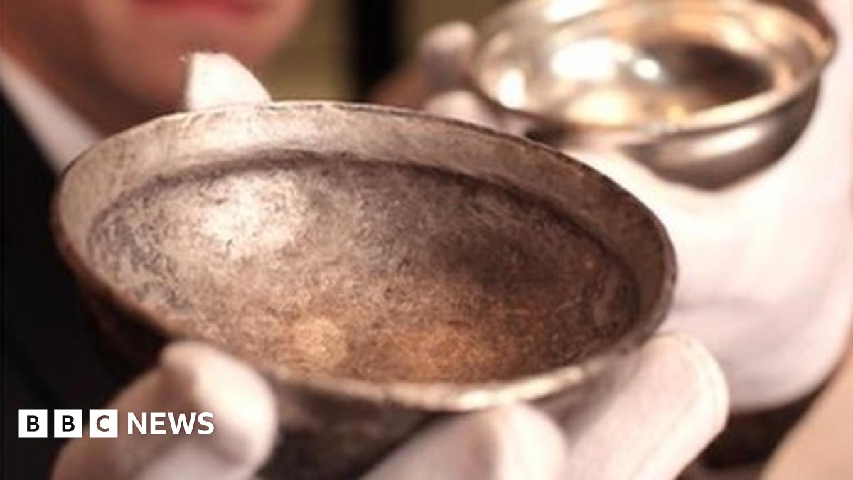 Ancient Hallaton silver bowl inspires London exhibition - BBC News