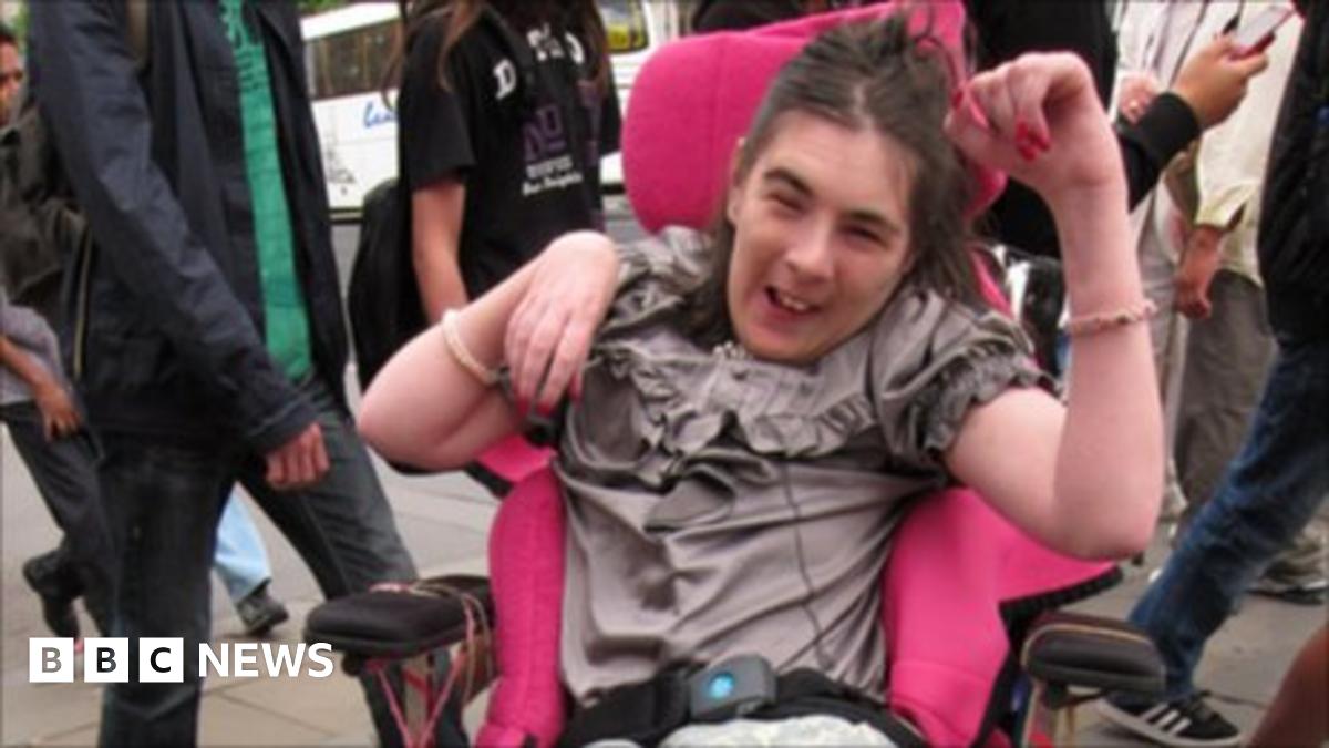 'Hardest hit' speak out about spending cuts - BBC News