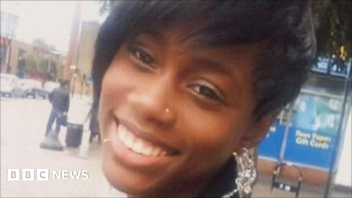 Boys sentenced for hiding Agnes murder guns - BBC News