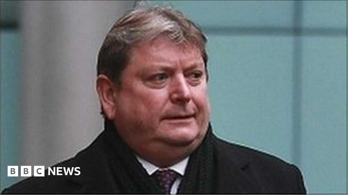 MPs' expenses: Eric Illsley released from jail - BBC News