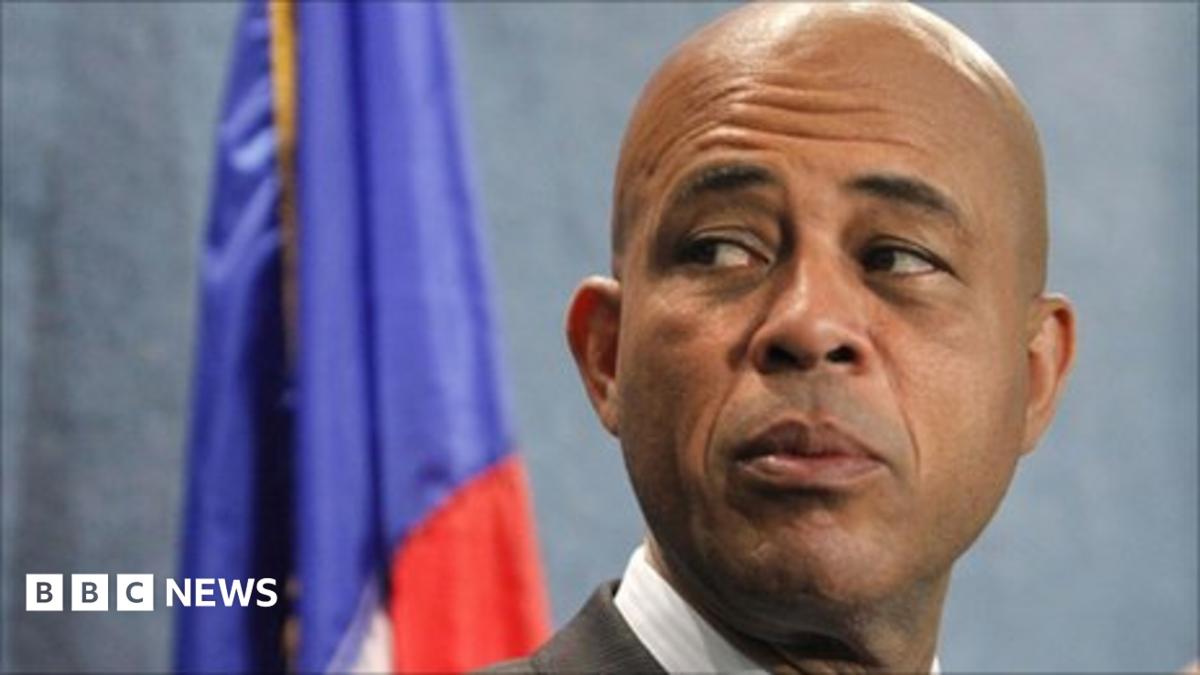 Haiti pop star Michel Martelly sworn in as president - BBC News