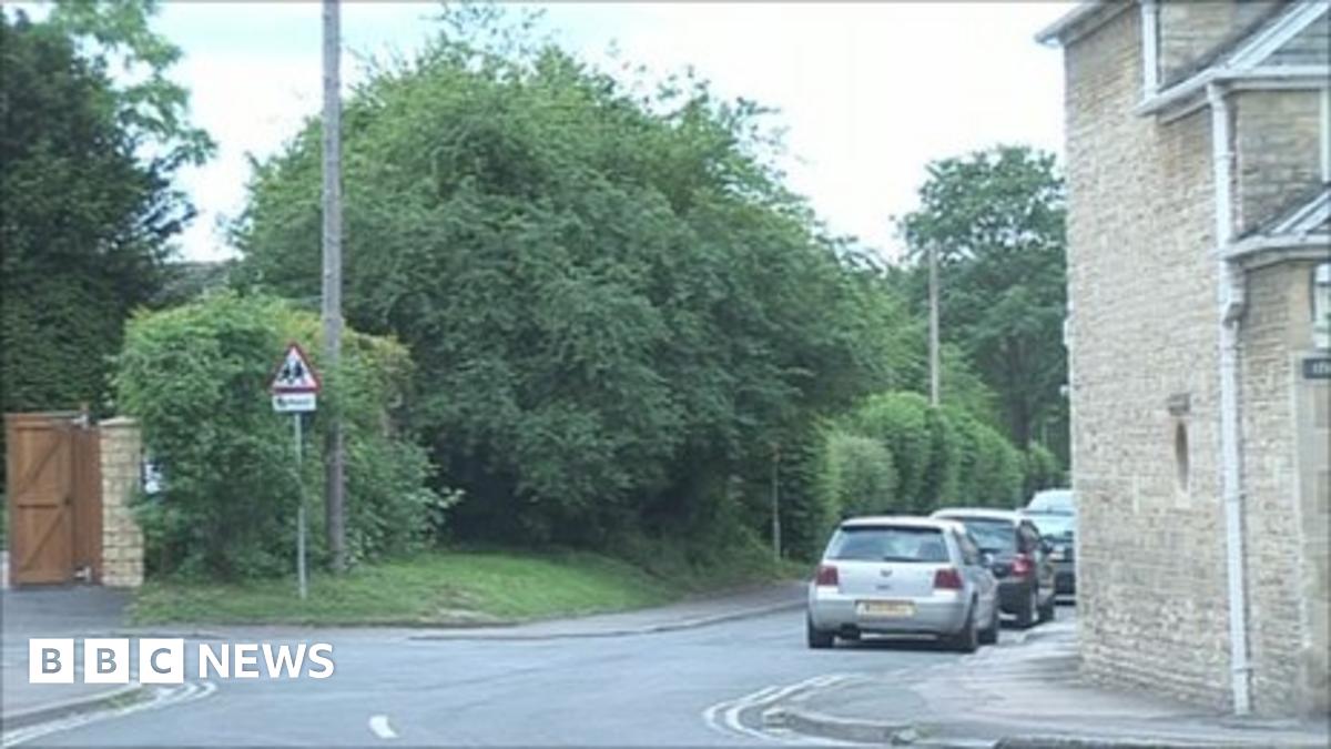 Witney rape inquiry police seek witness who walked past - BBC News