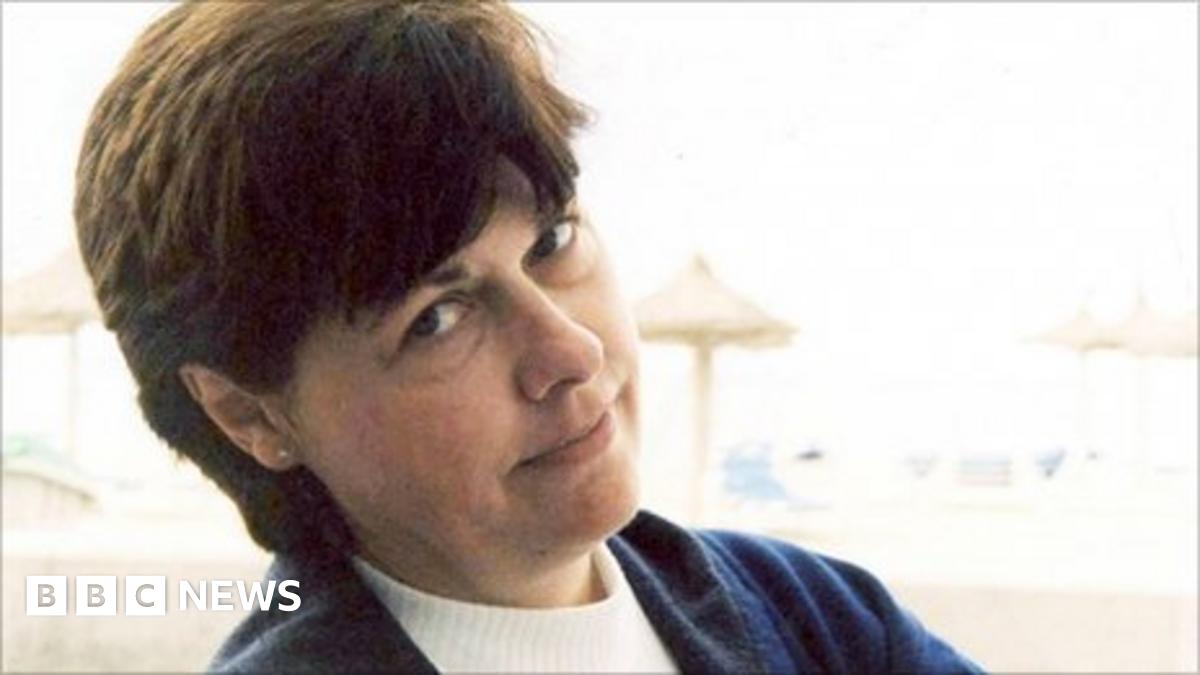 'Hair-in-hand' murder trial: Victim 'quickly subdued' - BBC News