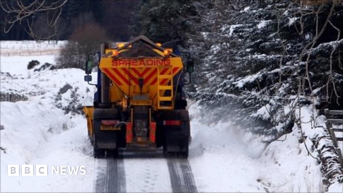 Leicestershire's winter grit beings to arrive - BBC News