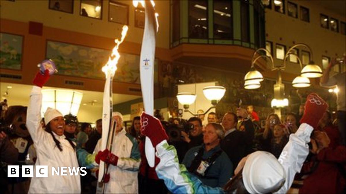 London 2012: Scottish route unveiled for Olympic torch - BBC News