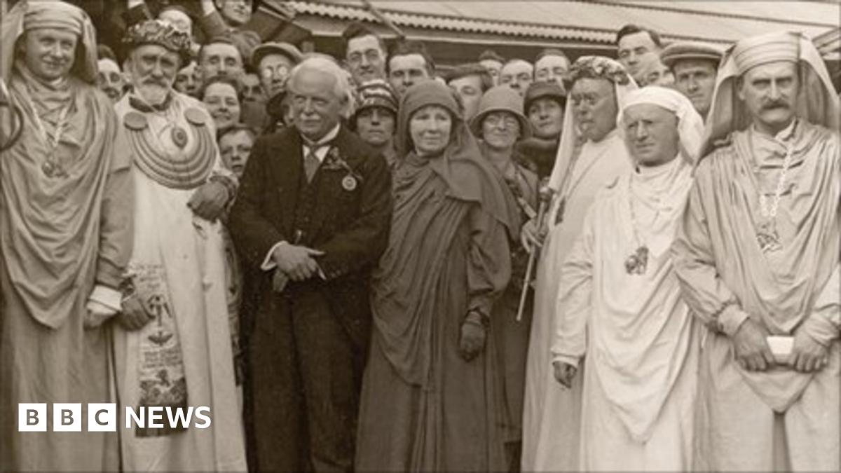 Secret life story of psychic MP Winifred Coombe Tennant - BBC News