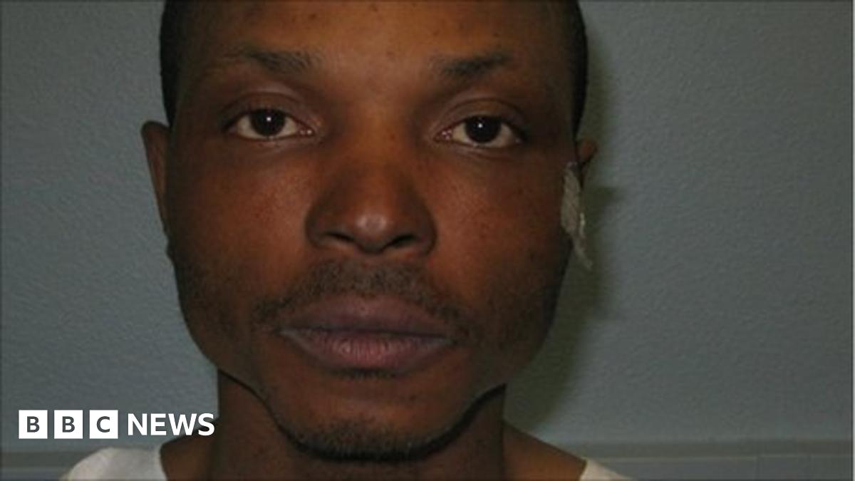 Killer jailed in Polish war slur stab case - BBC News