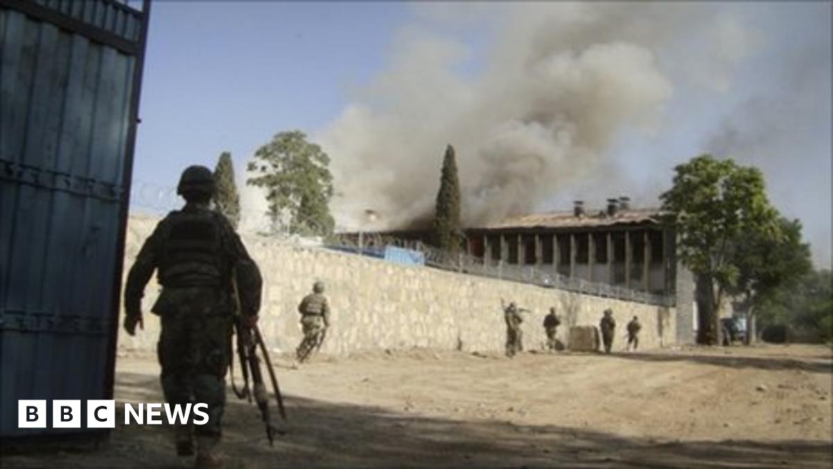 Afghan troops end Taliban attack on Khost police HQ - BBC News
