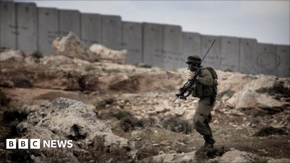 Obama seeks to calm Israel row over 1967 'border' - BBC News