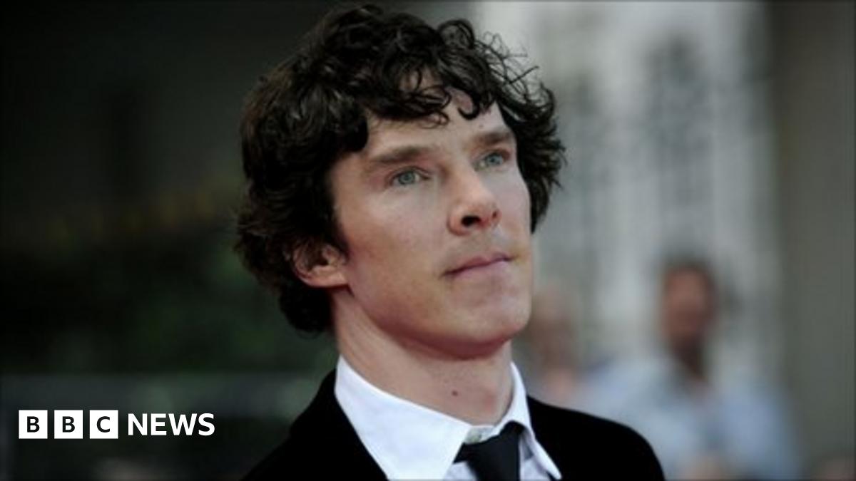 Sherlock star Benedict Cumberbatch set for Hobbit role - BBC News