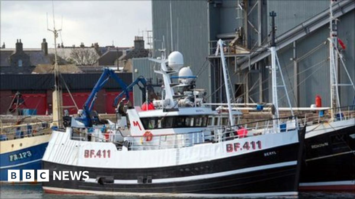 Crew rescued after trawler sinks in North Sea - BBC News