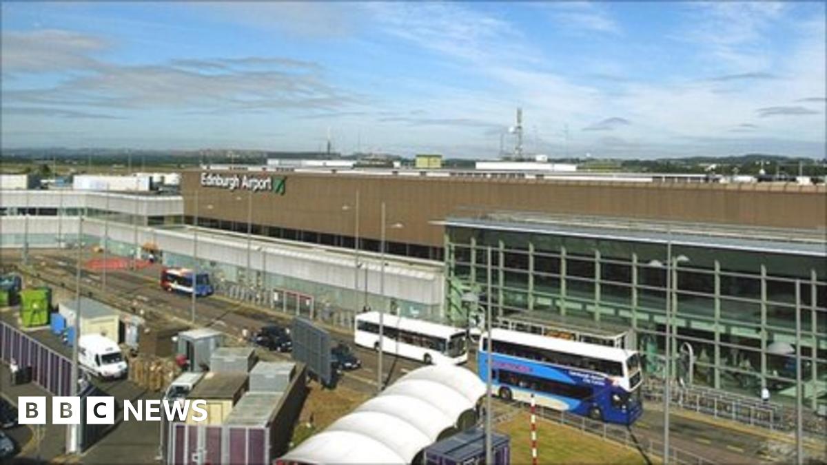 Edinburgh Airport roof damaged in high winds - BBC News