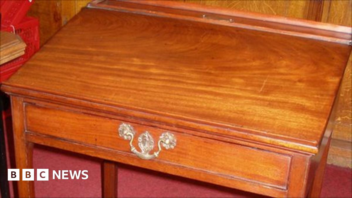 Bronte writing desk comes home to Haworth Parsonage - BBC News