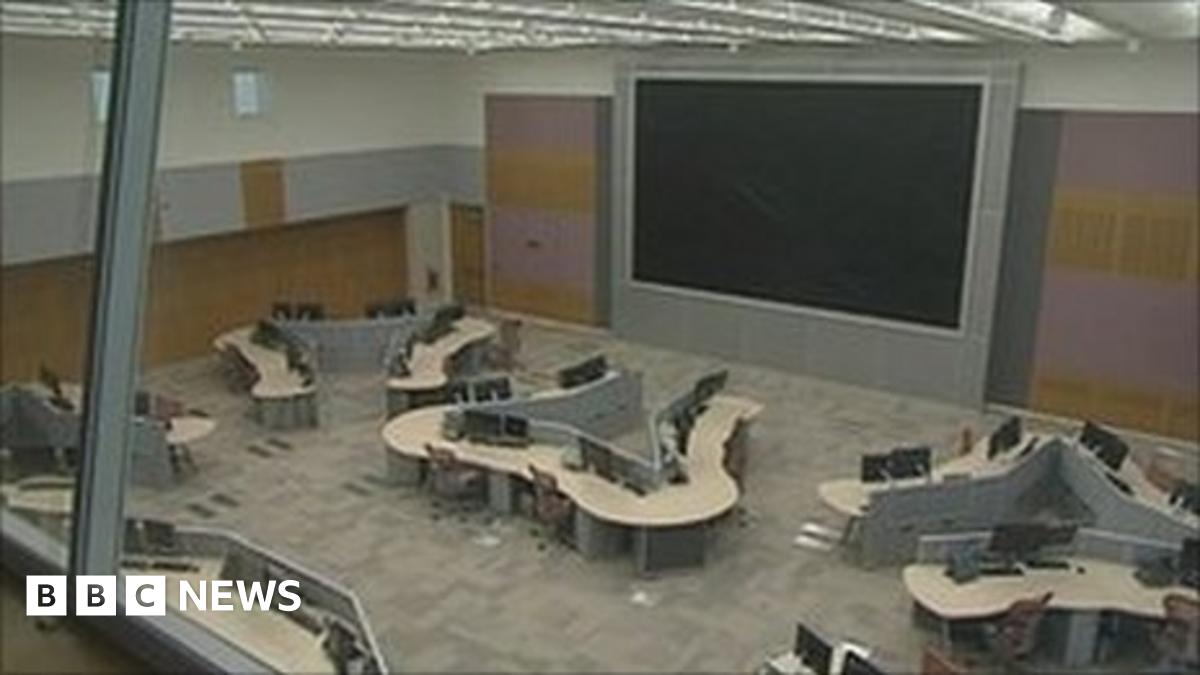 Devon and Somerset bid for Taunton fire control room fails - BBC News