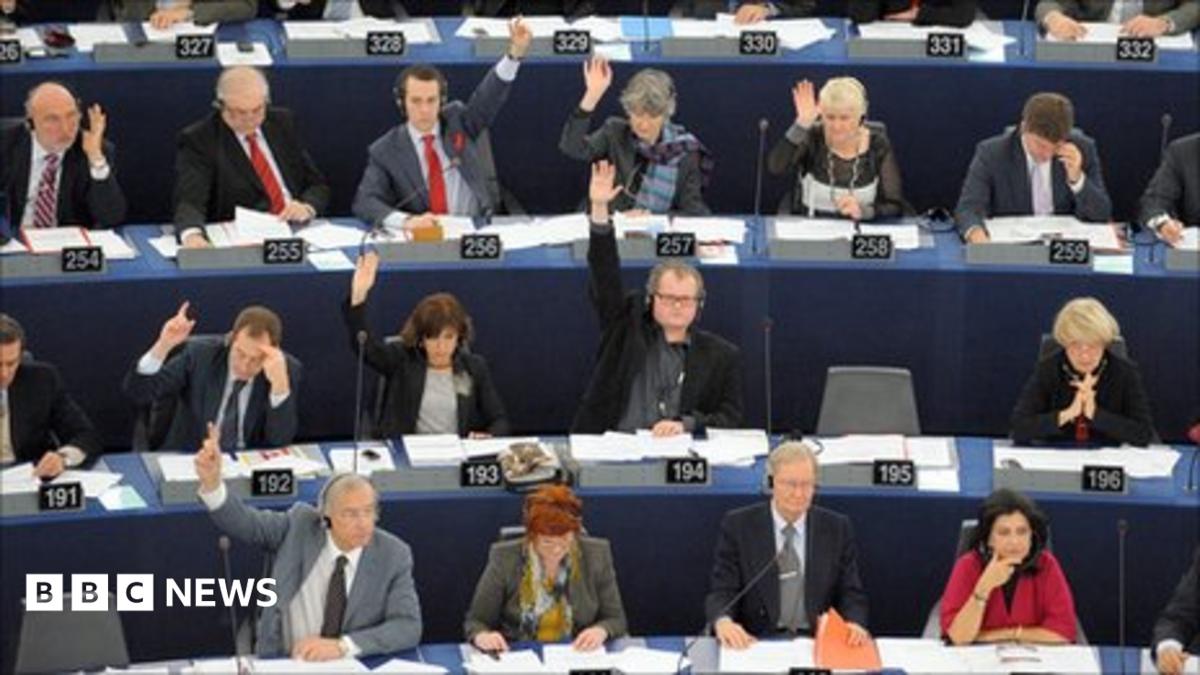Euro MPs rebuff UK call for budget freeze - BBC News