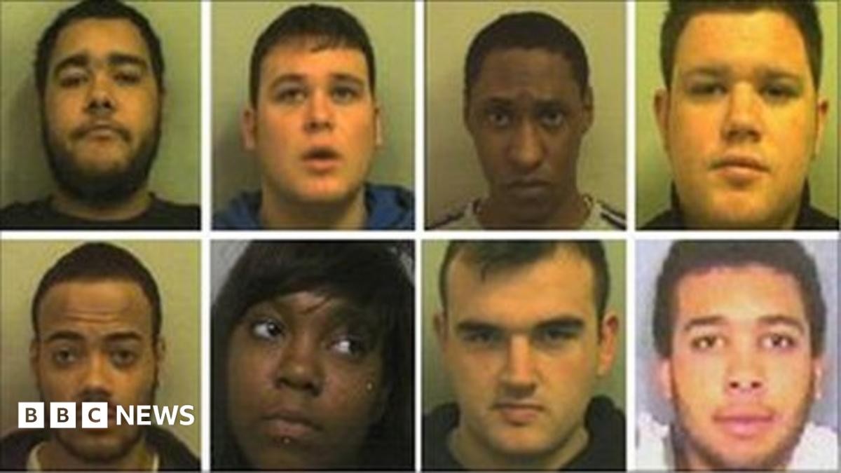 Bristol gang jailed over Weston hostage robbery - BBC News