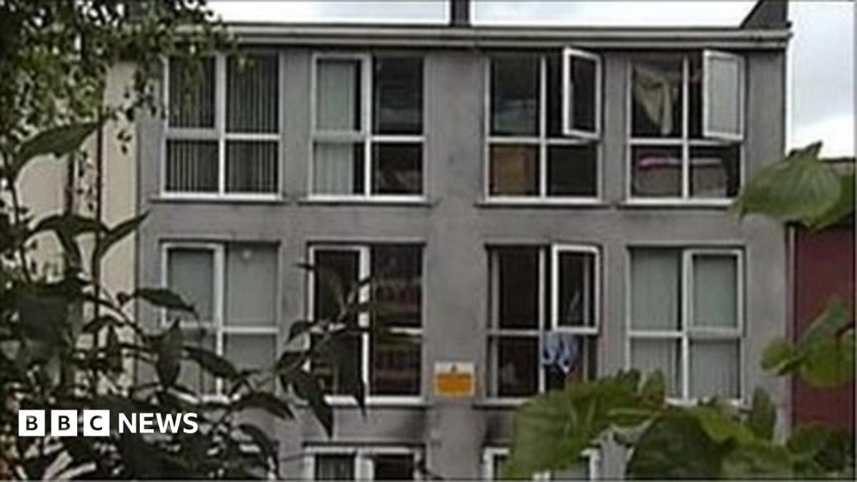 Four in hospital after Newry fire - BBC News