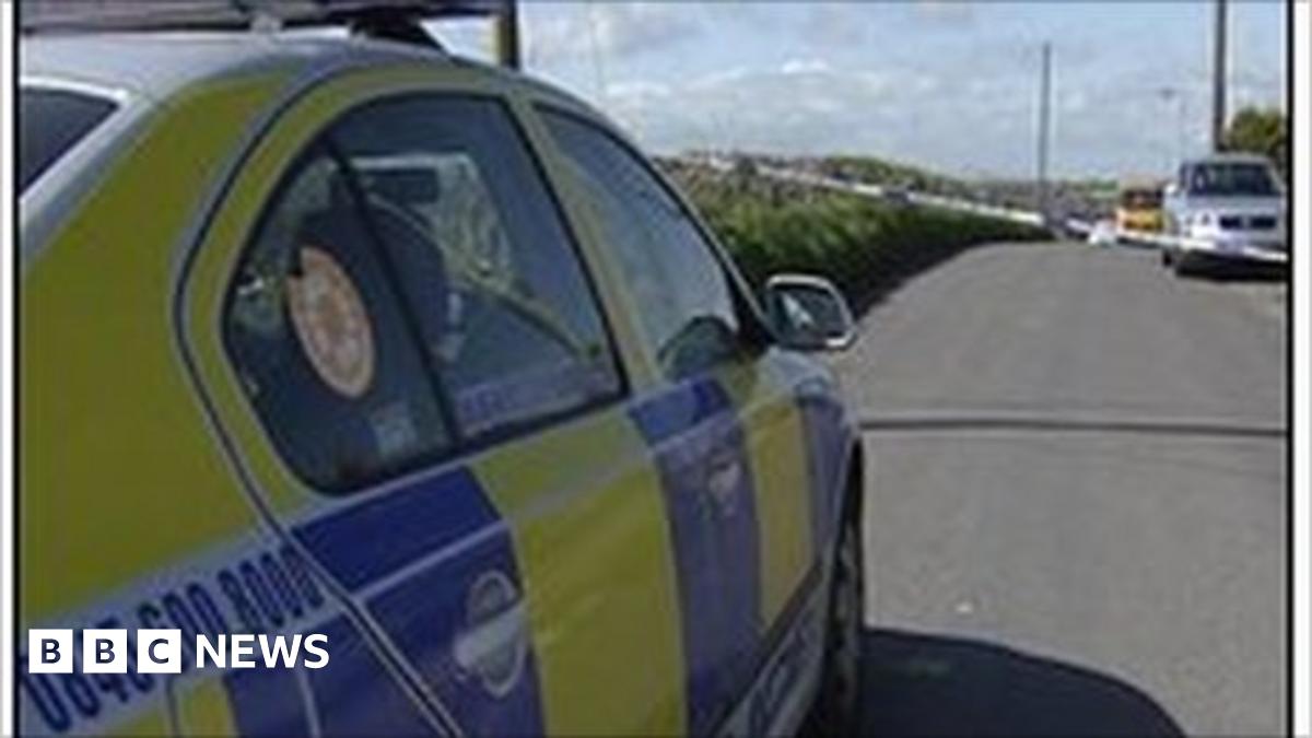 Steven Warnock jailed over death of John Cully in 2009 - BBC News