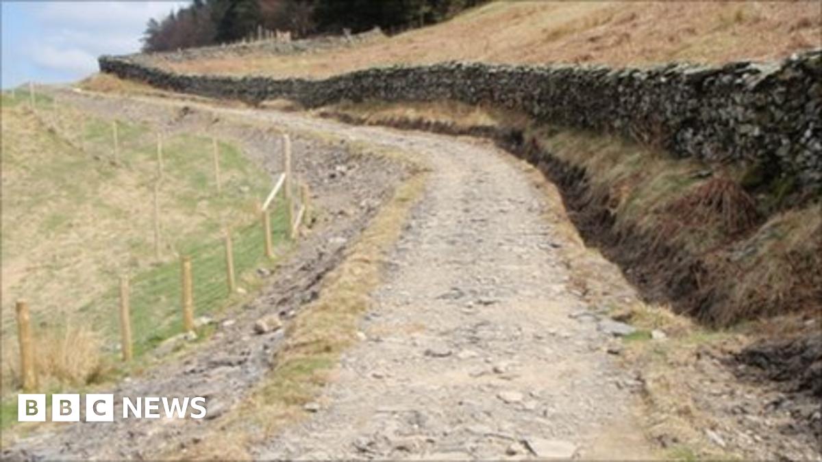Lake District's Garburn Pass made a 'restricted byway' - BBC News