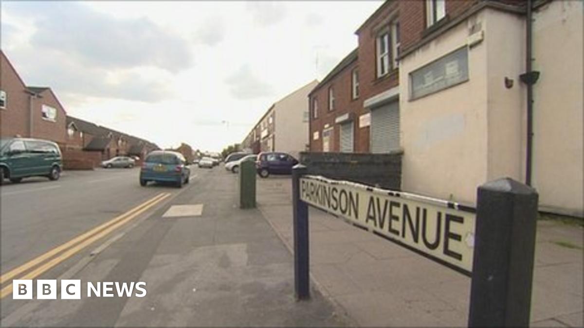 Scunthorpe sex attack: Armed officers arrest two men - BBC News