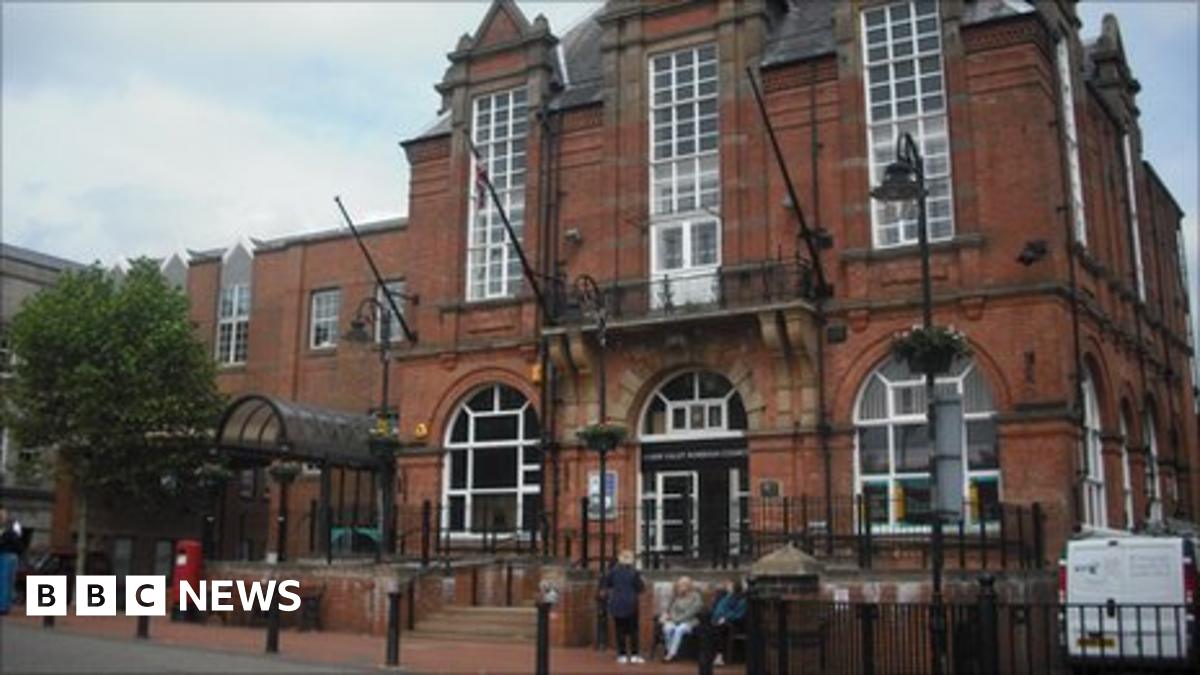 Fight to stop sale of Ripley Town Hall - BBC News