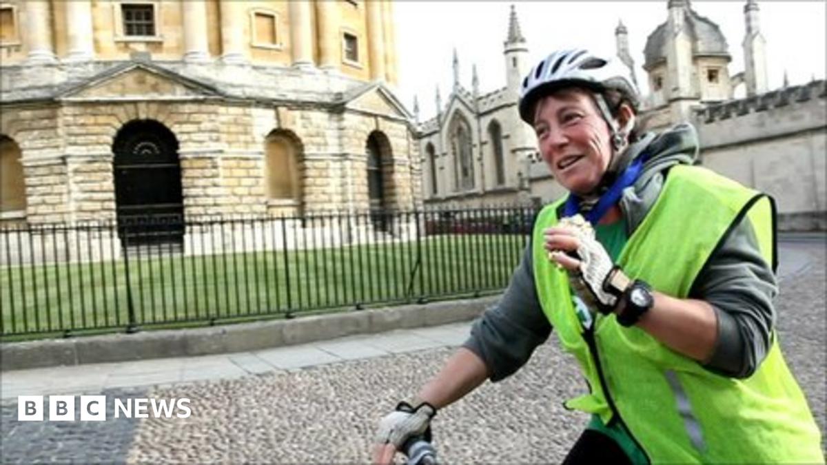 Oxford cyclists win Cyclox commuter challenge - BBC News