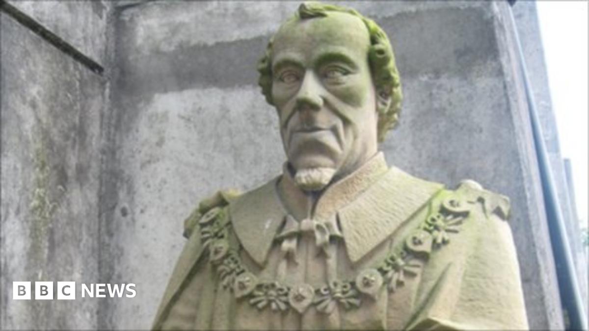 New site sought for Chorley's rescued Disraeli statue - BBC News