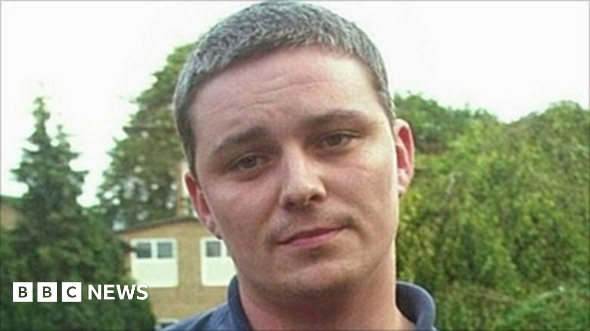 Ian Huntley attacker Damien Fowkes gets life term - BBC News