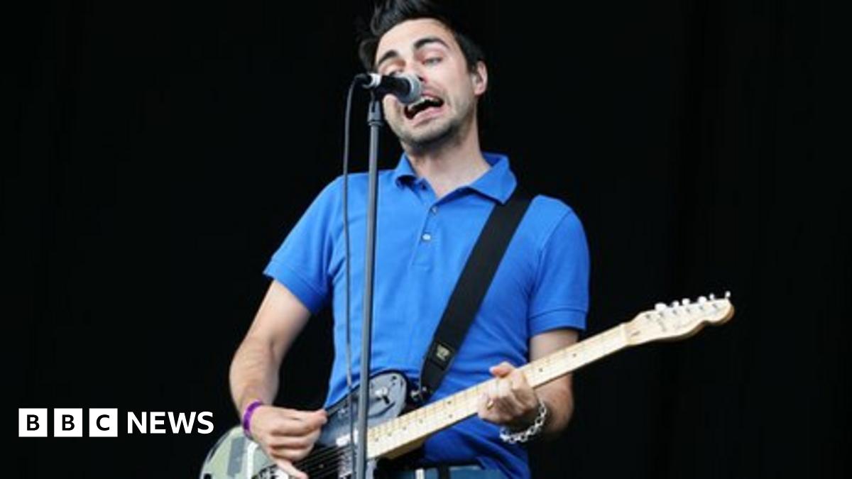 Hard-Fi announce nine-date UK tour for this autumn - BBC News